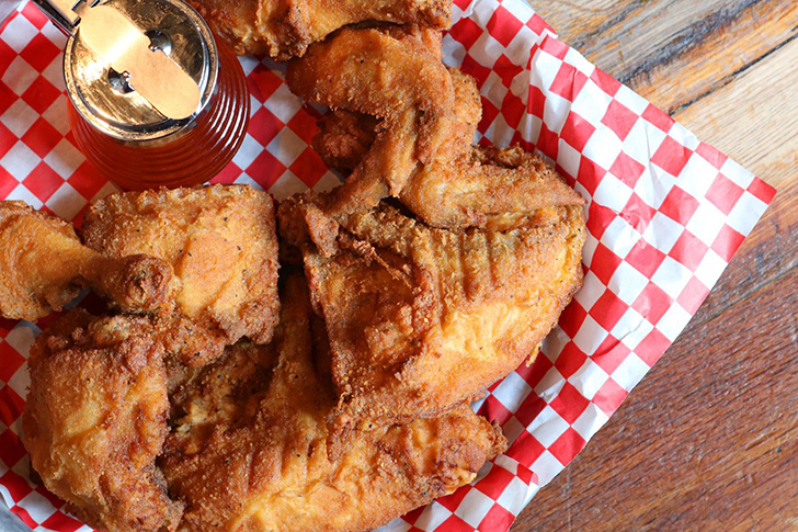 The Eagle Opens Nighttime Fried Chicken Carry-Out in Mason's Maplewood ...
