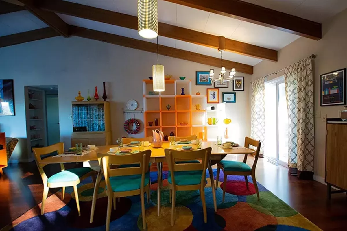 This Funky Lil' Midcentury Modern Hamilton Home Can Be Yours For Less ...