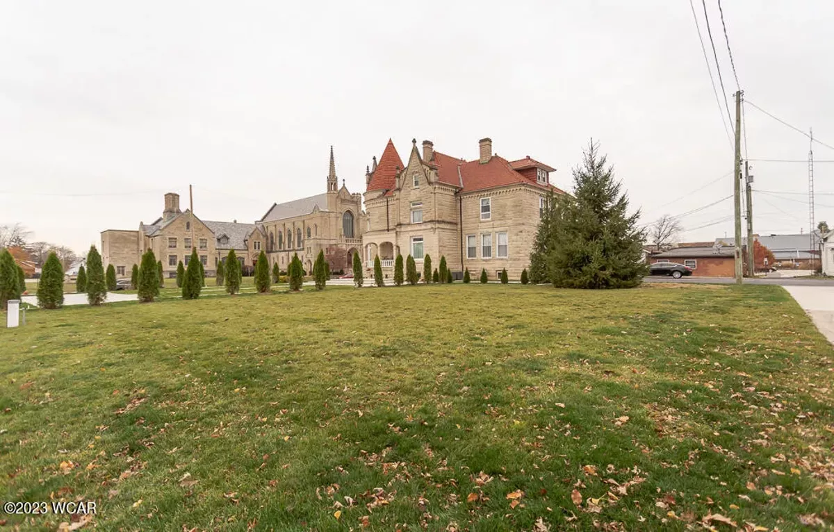 This Ohio Castle is Now For Sale For Under A Million Dollars ...